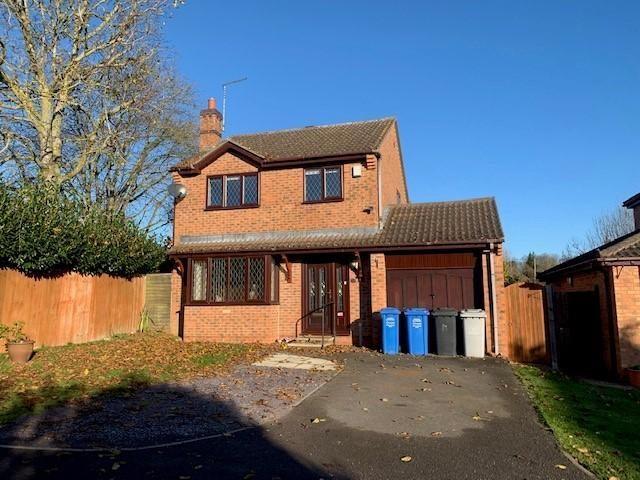 house for rent in Chestnut Drive, NN14 2TP