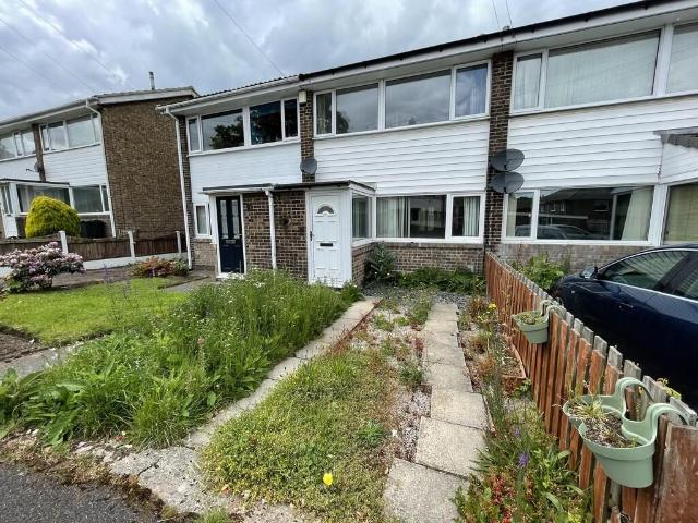 house for rent in Church Close, HD8 8HD