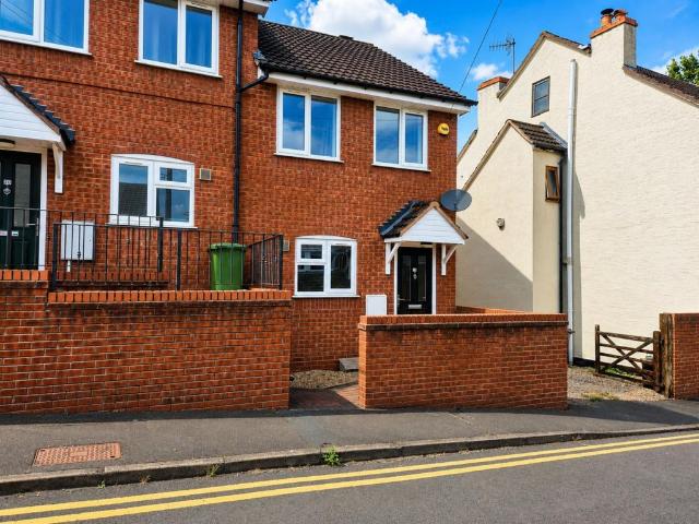 house for rent in Church Street, DY5 2JJ