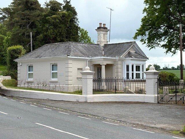 house for rent in Compton Manor Estate, SO20 6QW