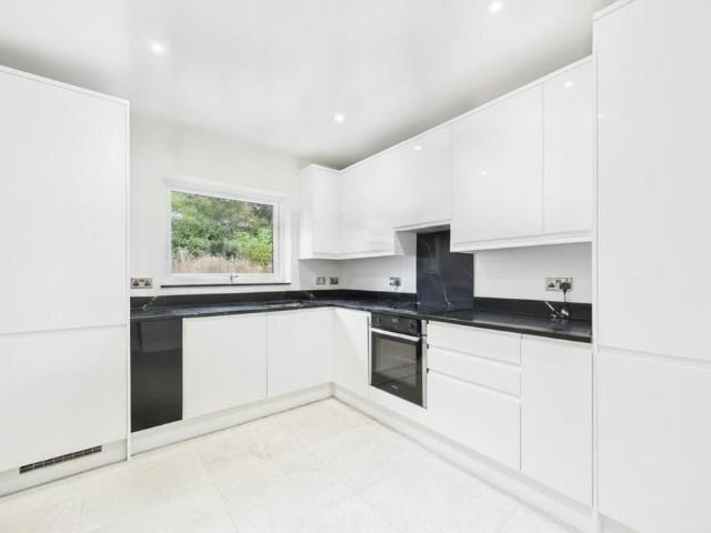 house for rent in Courtlands, SL6 2PU