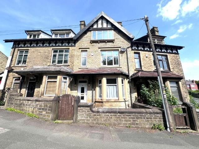 house for rent in Cowrakes Road, HD3 3LA