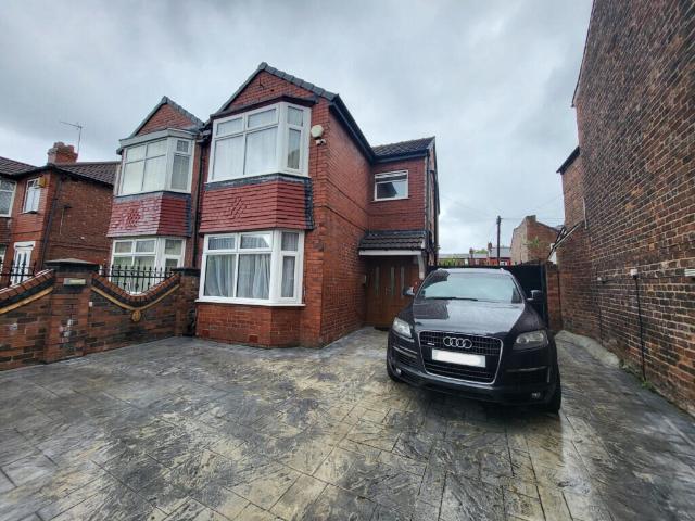 house for rent in Clarence Road, M13 0ZE