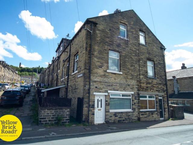 house for rent in Cleveland Avenue, HX3 9BA