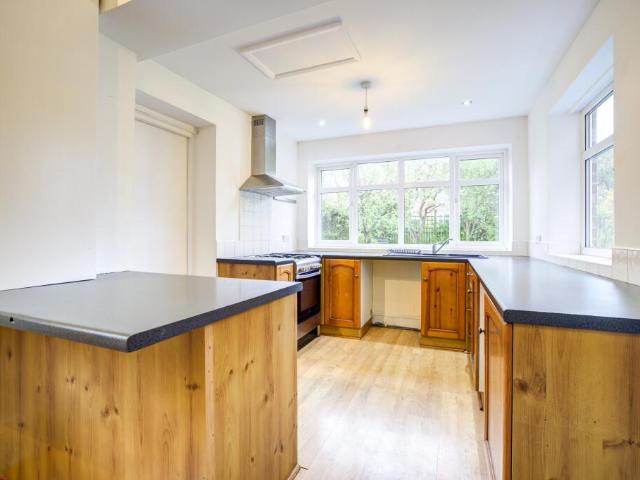House for rent in Crompton Road, Heaton