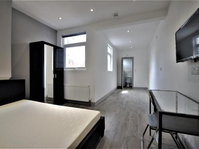 house for rent in Dean Street, CV2 4FD