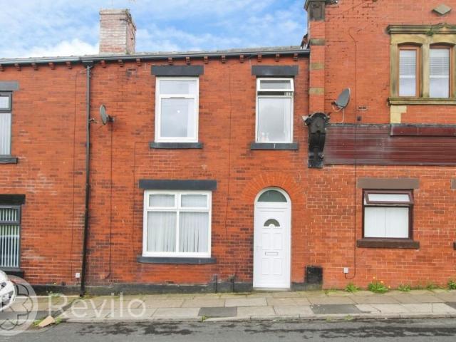 house for rent in Dewhirst Road, OL12 0AG