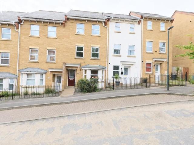 house for rent in Diana Road, ME4 5PW