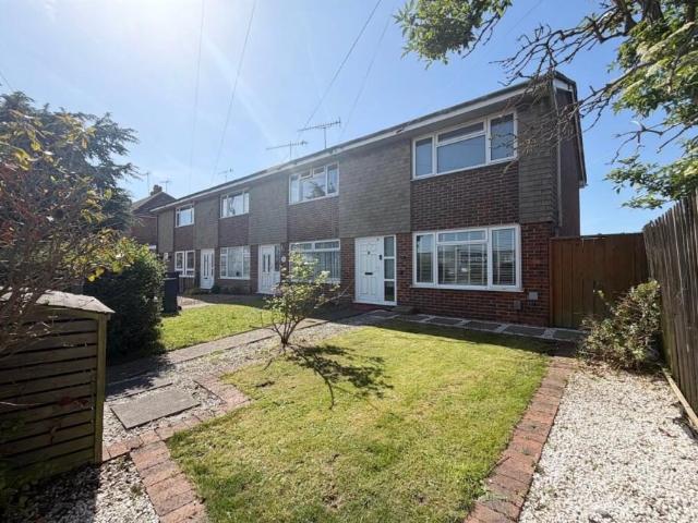house for rent in Dominion Road, BN14 8LB