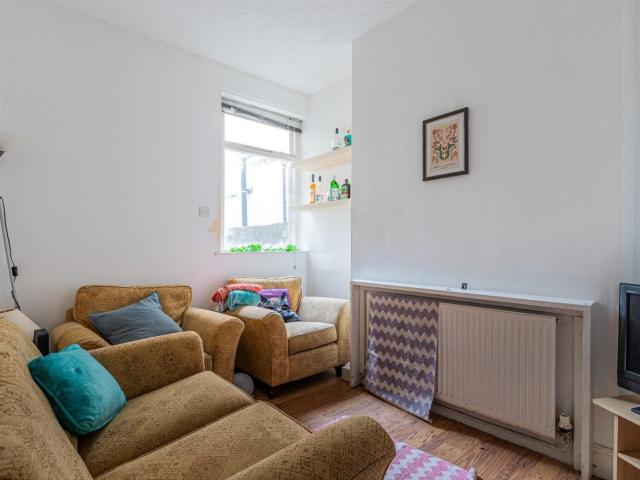 house for rent in Dogfield Street, Cardiff, CF24 4QL