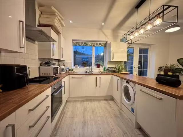 House for rent in Double Room 1 Derrick Road, Bristol, Glouces.