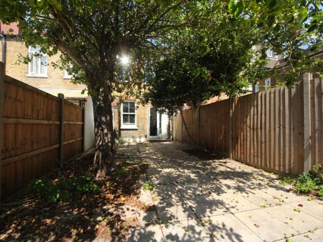 house for rent in Drayton Avenue, W13