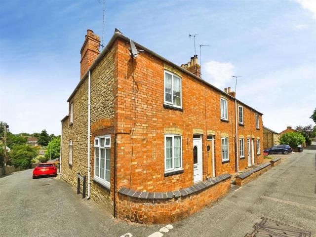 house for rent in East Street, NN9 6PX
