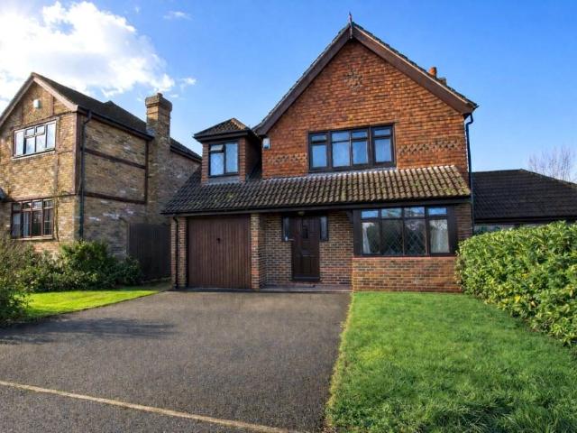 house for rent in Fairborne Way, GU2 9GB