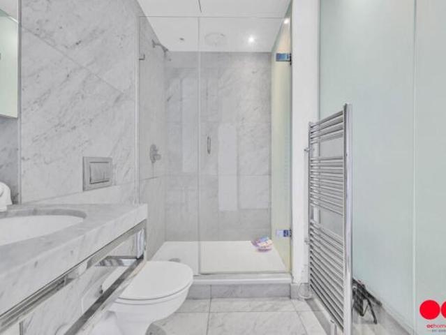 House for rent in Fairmont Avenue, London, E14