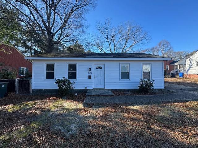 House for Rent in Fayetteville, North Carolina, Ref# 202070665