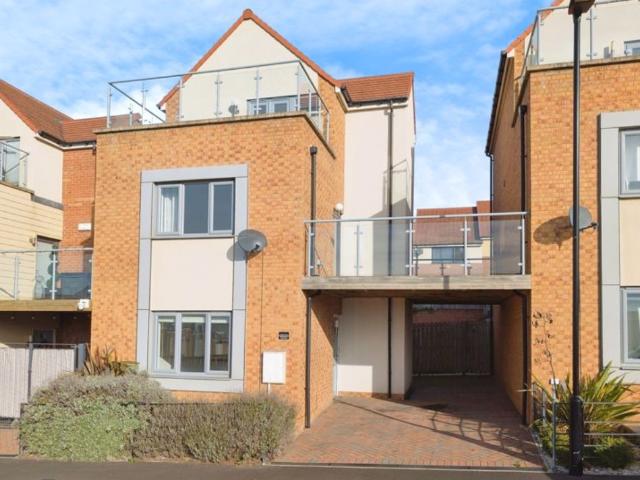 House for rent in Featherwood Avenue, The Rise, Newcastle Upon Tyne Featherwood Avenue, The Rise, Newcastle Upon Tyne