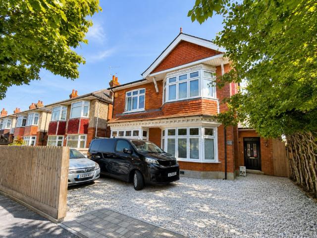 house for rent in Fitzharris Avenue, BH9 1BY