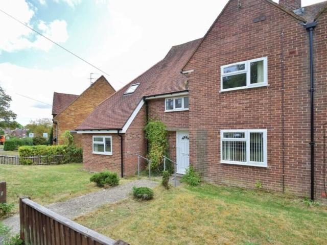 house for rent in Fox Lane, SO22 4DY