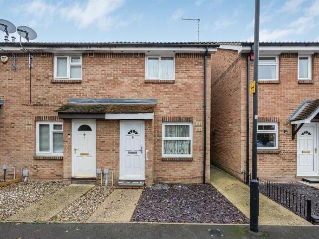 house for rent in Frogmore Close, SL1 9BN