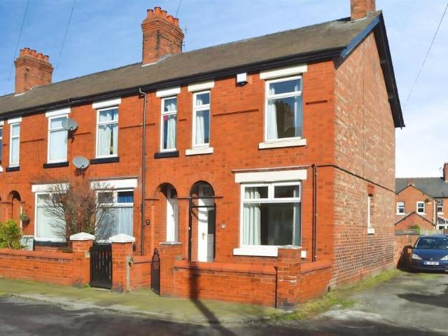 house for rent in George Street, CW11 3BL