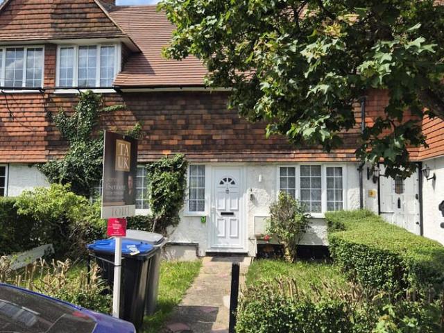 house for rent in Goldsmith Lane, NW9 9AH