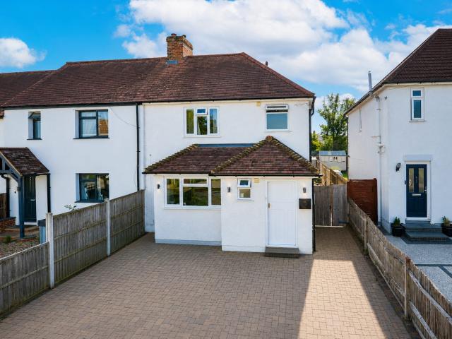 house for rent in Gloucester Road, GU2 9TG
