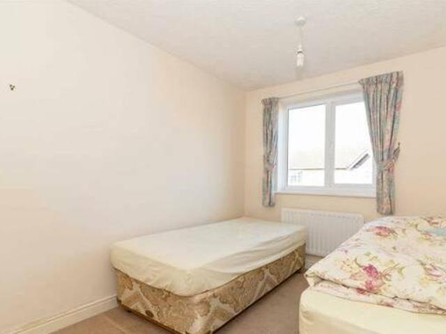 House for rent in Glebeside Close Worthing BN14