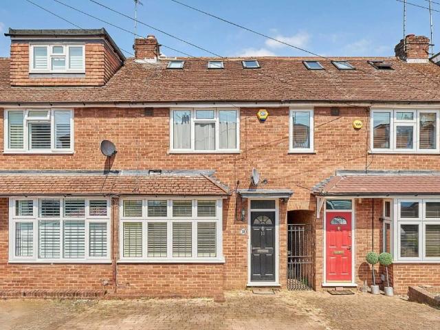 house for rent in Glemsford Drive, AL5 5RB