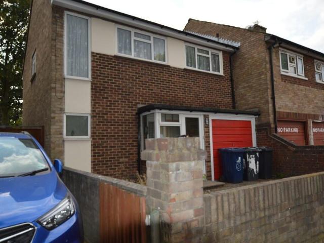 house for rent in Grosvenor Road, UB2 4BP