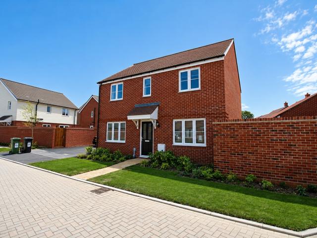 house for rent in Gratton Road, Horley, Surrey, RH6
