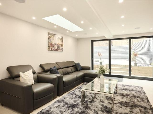 house for rent in Grayling Road, N16 0BT