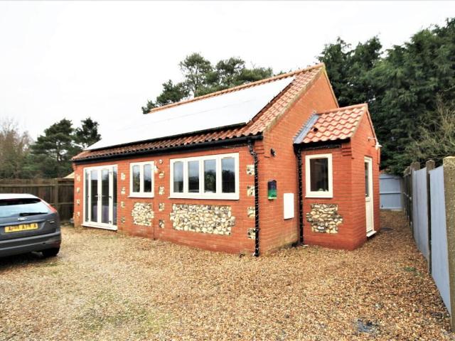 house for rent in Grange Road, NR10 3BJ