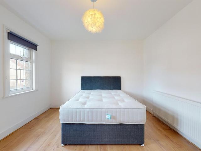 house for rent in Greenford Road, Harrow