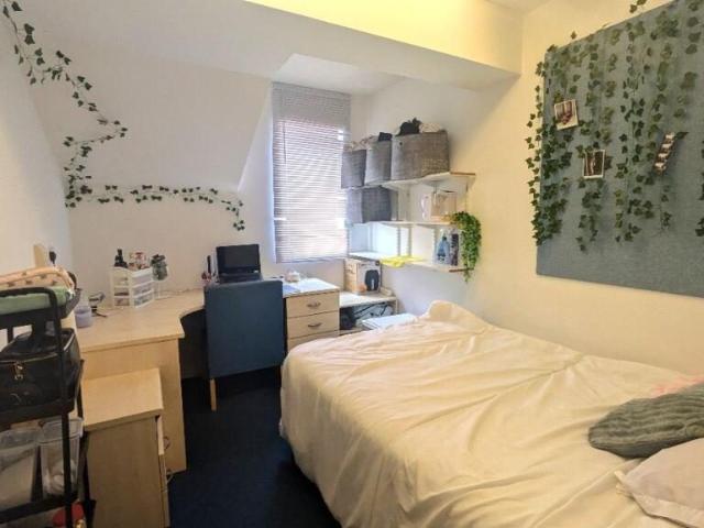 house for rent in Gwennyth Street, CF24 4PH