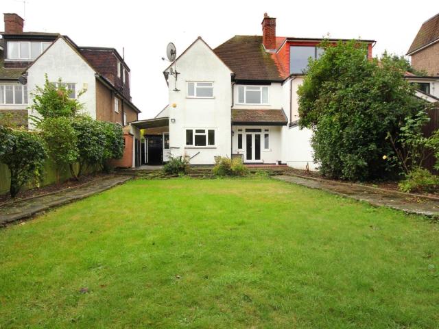 house for rent in Gunnersbury Avenue, W5