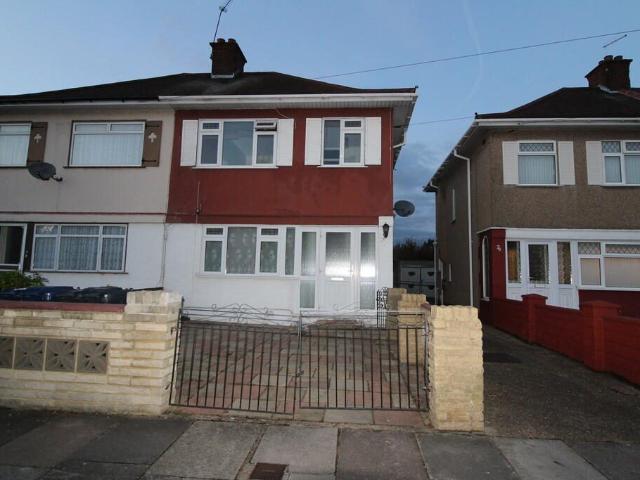 house for rent in Gurney Road, UB5 6LL