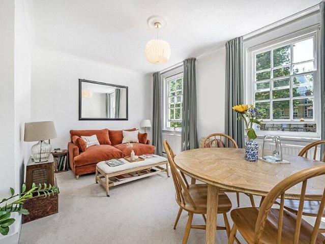 house for rent in Hamilton Terrace, NW8 9UJ