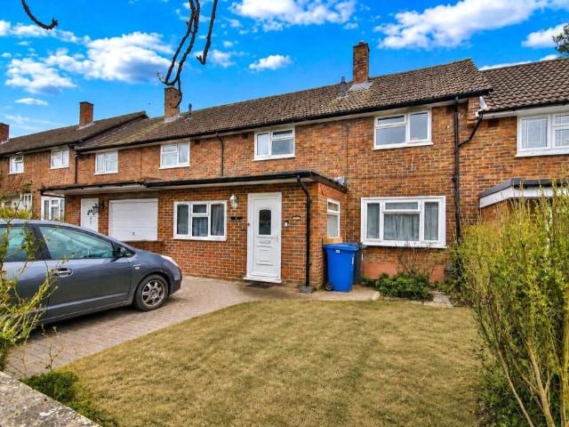 house for rent in Hammond Road, GU21 4TQ