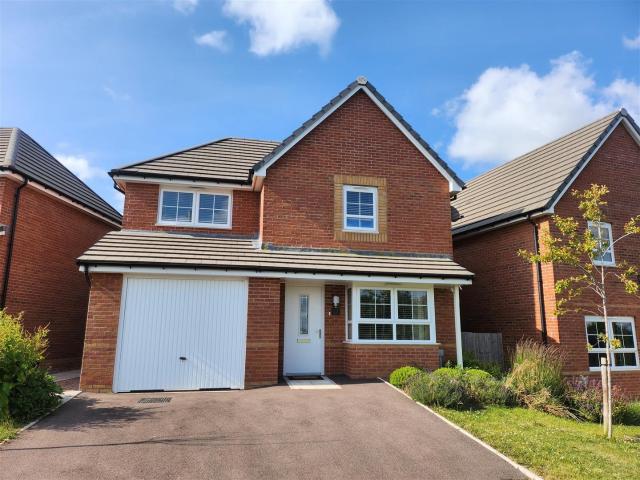 house for rent in Hales Close, Berry Hill