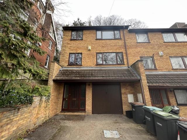 house for rent in Hart Hill Drive, LU2 0AX
