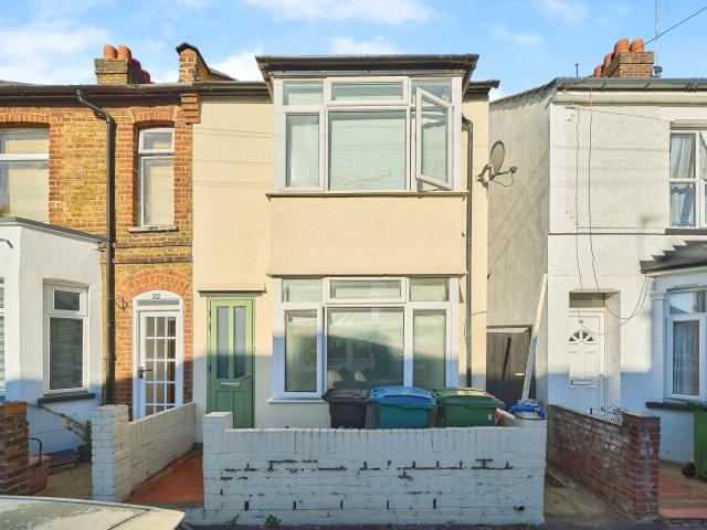 house for rent in Harwoods Road, Watford, Watford