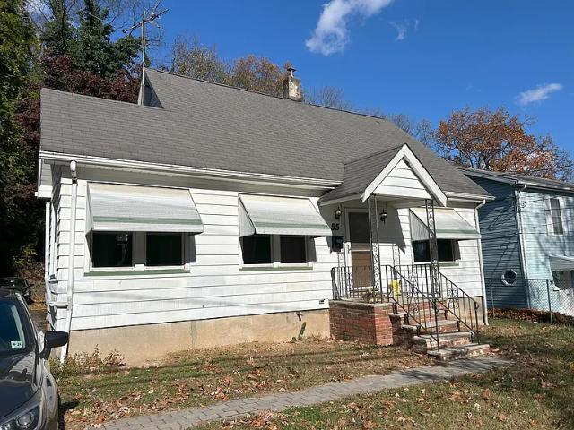 House for Rent in Hawthorne, New Jersey, Ref# 202074463