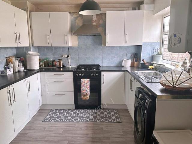 House for rent in Hazelwell Crescent, Stirchley, B30 2QD united kingdom