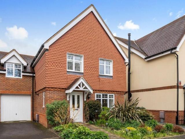 house for rent in Henwood Grove, PO8 0ZE