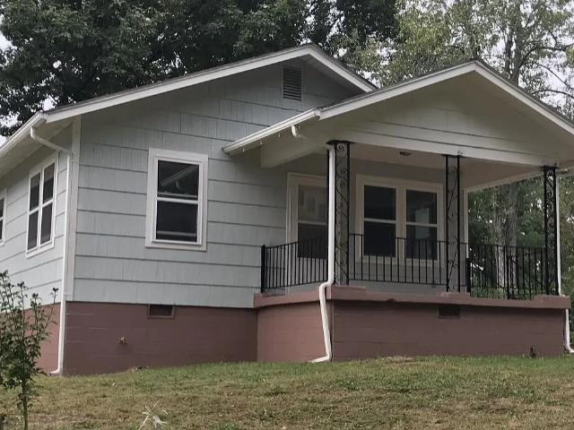 House for Rent in Hendersonville, North Carolina, Ref# 202070690