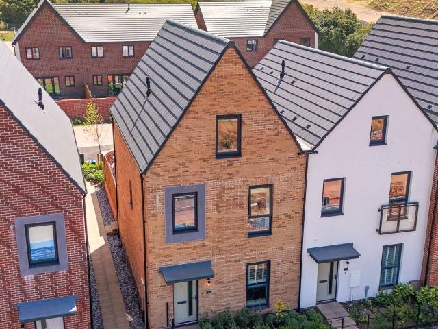 house for rent in Heol Cynwrig, Cardiff