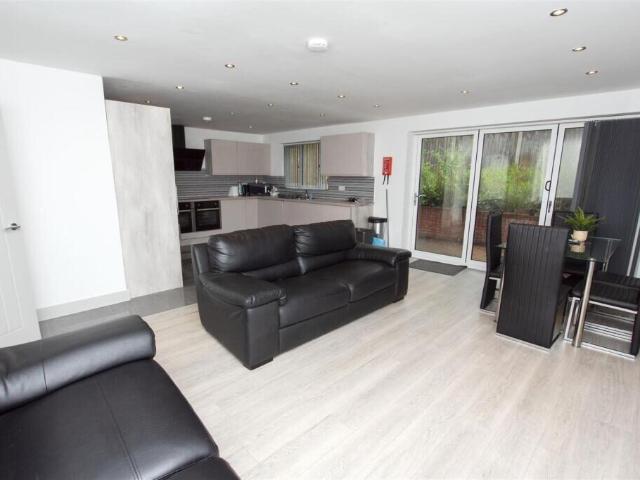 house for rent in Heeley Road, B29 6EZ