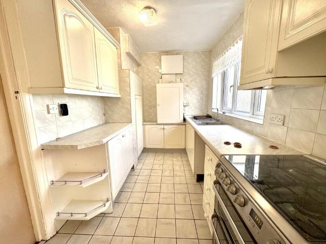 house for rent in Hercies Road, UB10 9LU