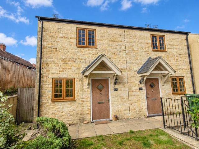 house for rent in High Street, Cam